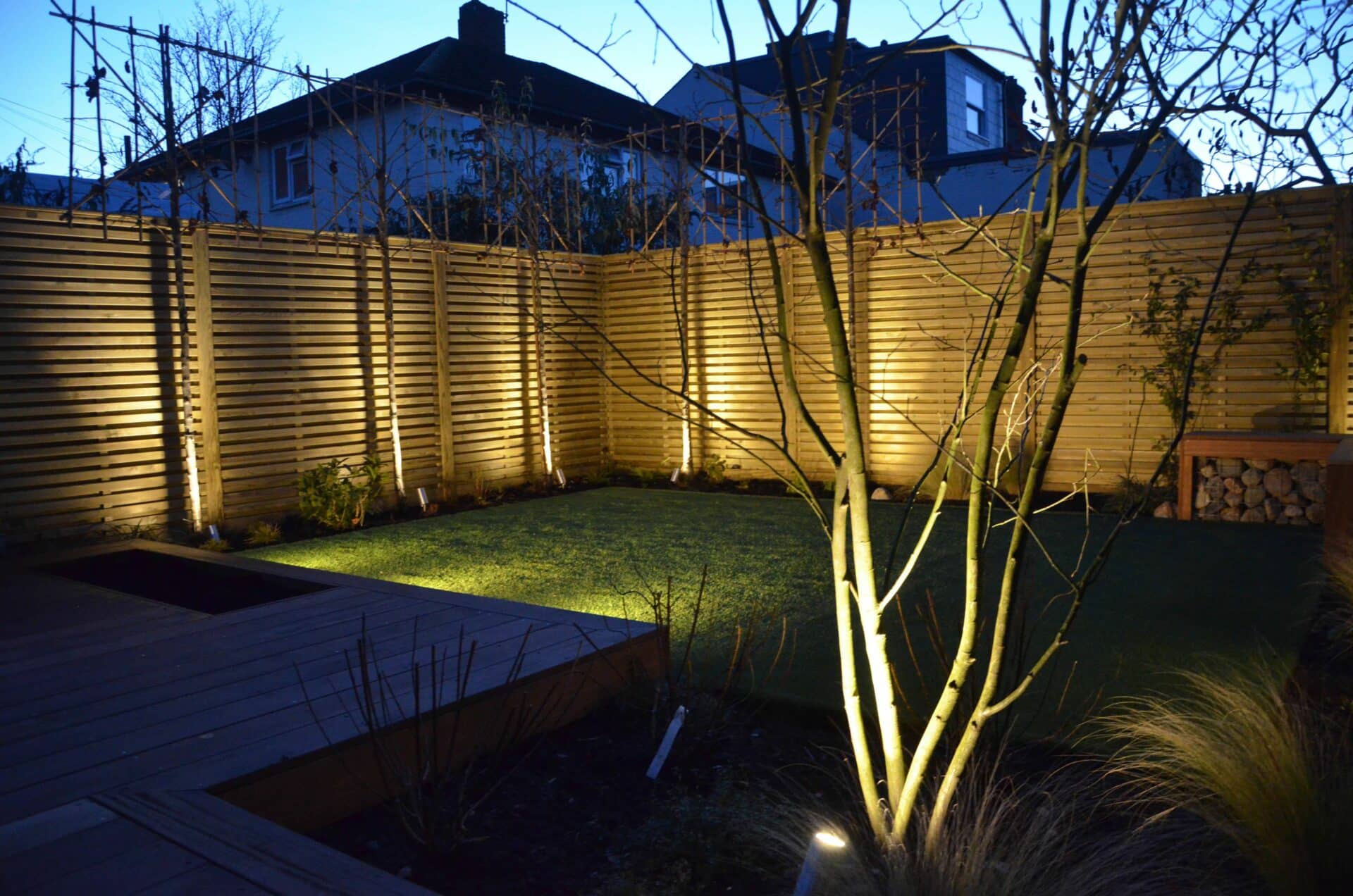 30 Affordable Fence Lighting Ideas - Enthralling Gumption