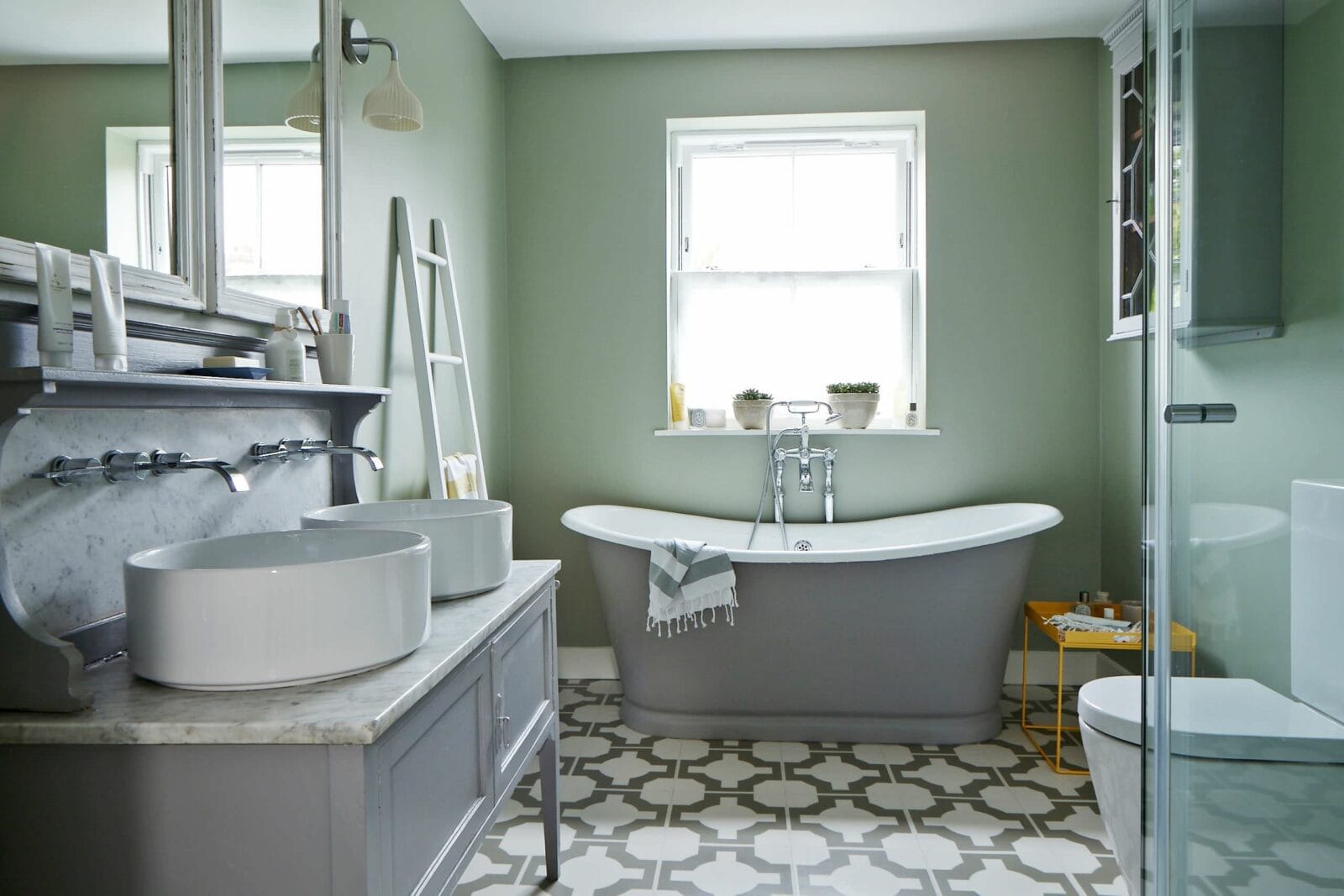 Perfect Wall Colors to Complement Gray Bathroom Cabinets - Enthralling Gumption
